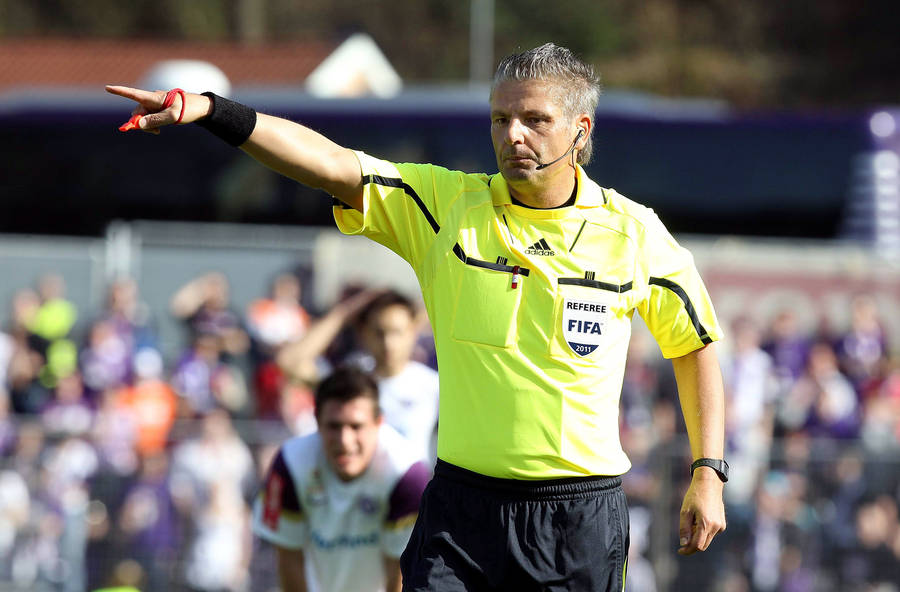 Portrait FIFA Schiedsrichter Bernhard Brugger :: Schiedsrichterportraits